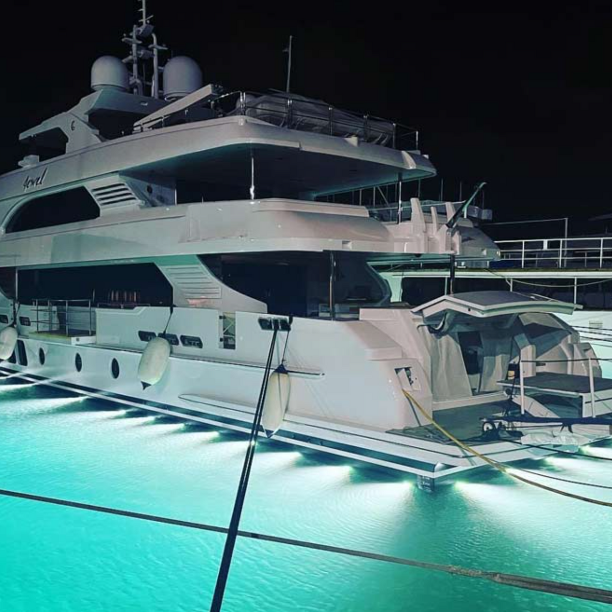 SV10 Retrofit Marine Light & DV59 Dock Light by Seavision RGBW